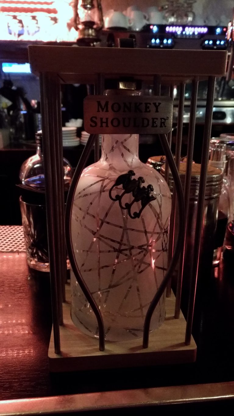 Where to find (and drink) the famous Absinthe in Paris ...