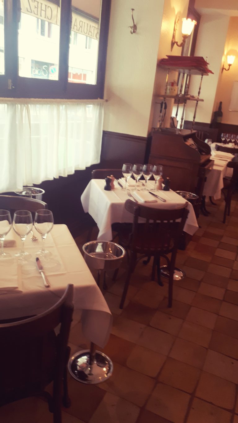 Since 1945, Chez Fred, a traditional gastronomy address in Pereire ...