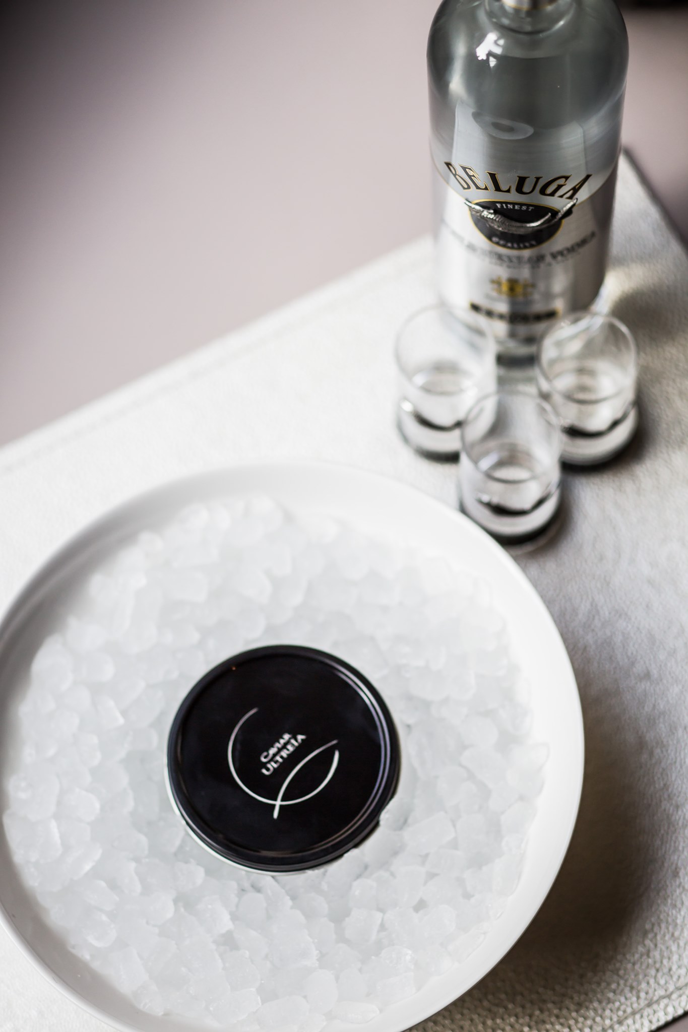 Kaviari and Ultreïa welcome you in their parisian Caviar showrooms ...