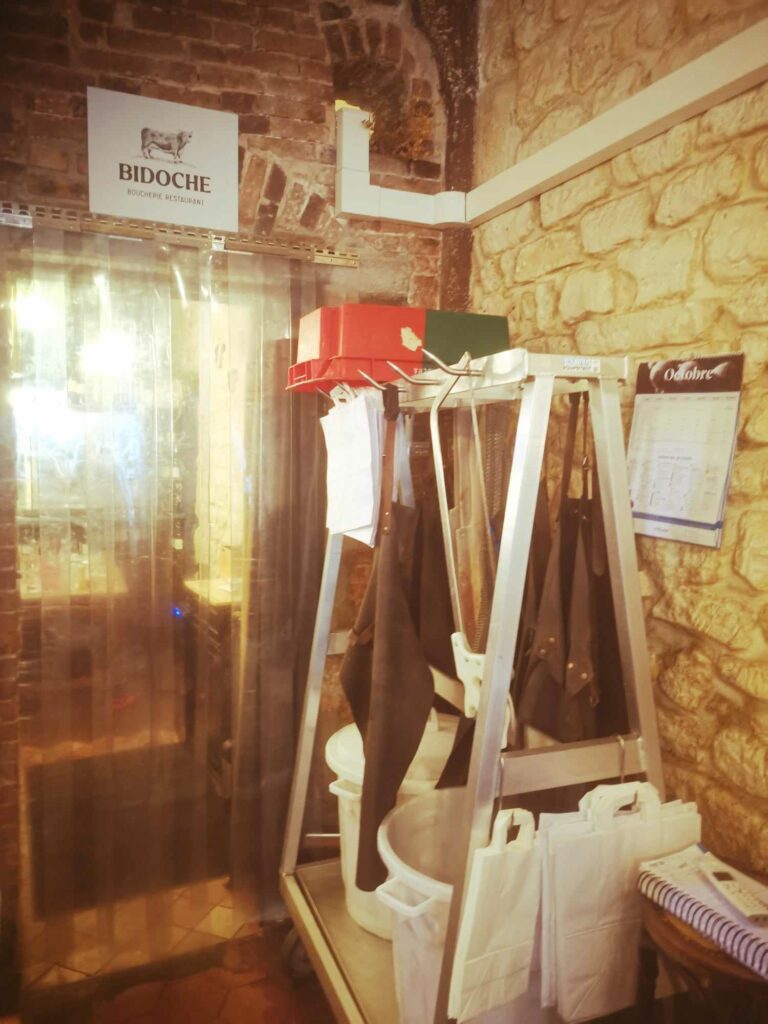Bidoche is more than a butchery but a premium meat restaurant in Paris ...