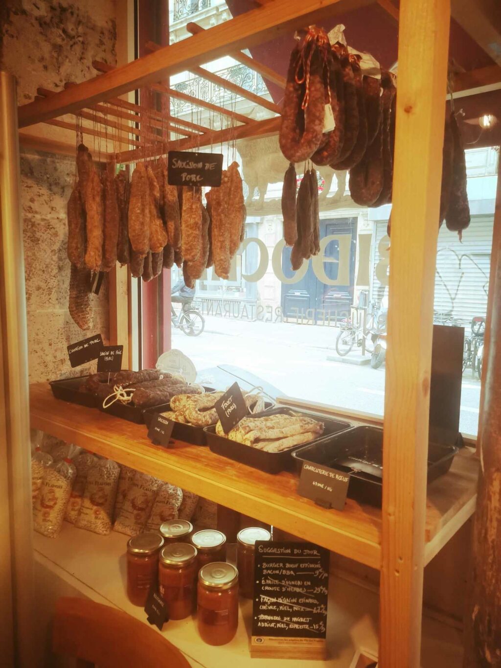 Bidoche is more than a butchery but a premium meat restaurant in Paris ...