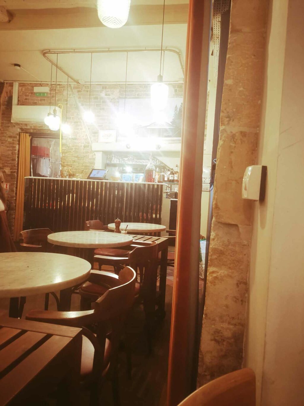 Bidoche is more than a butchery but a premium meat restaurant in Paris ...
