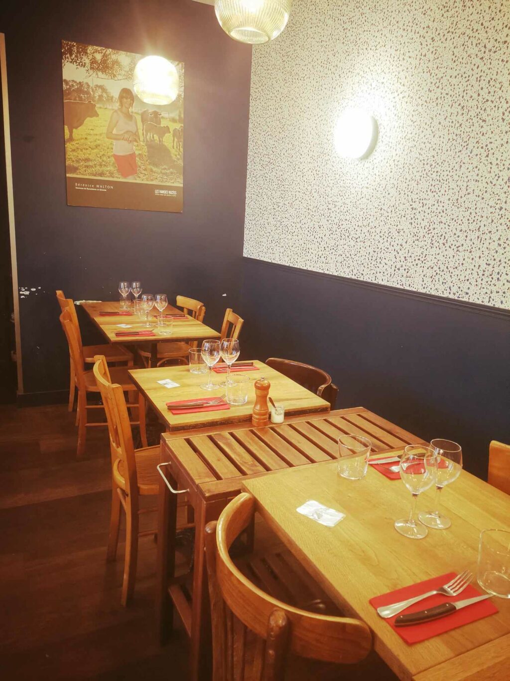 Bidoche is more than a butchery but a premium meat restaurant in Paris ...