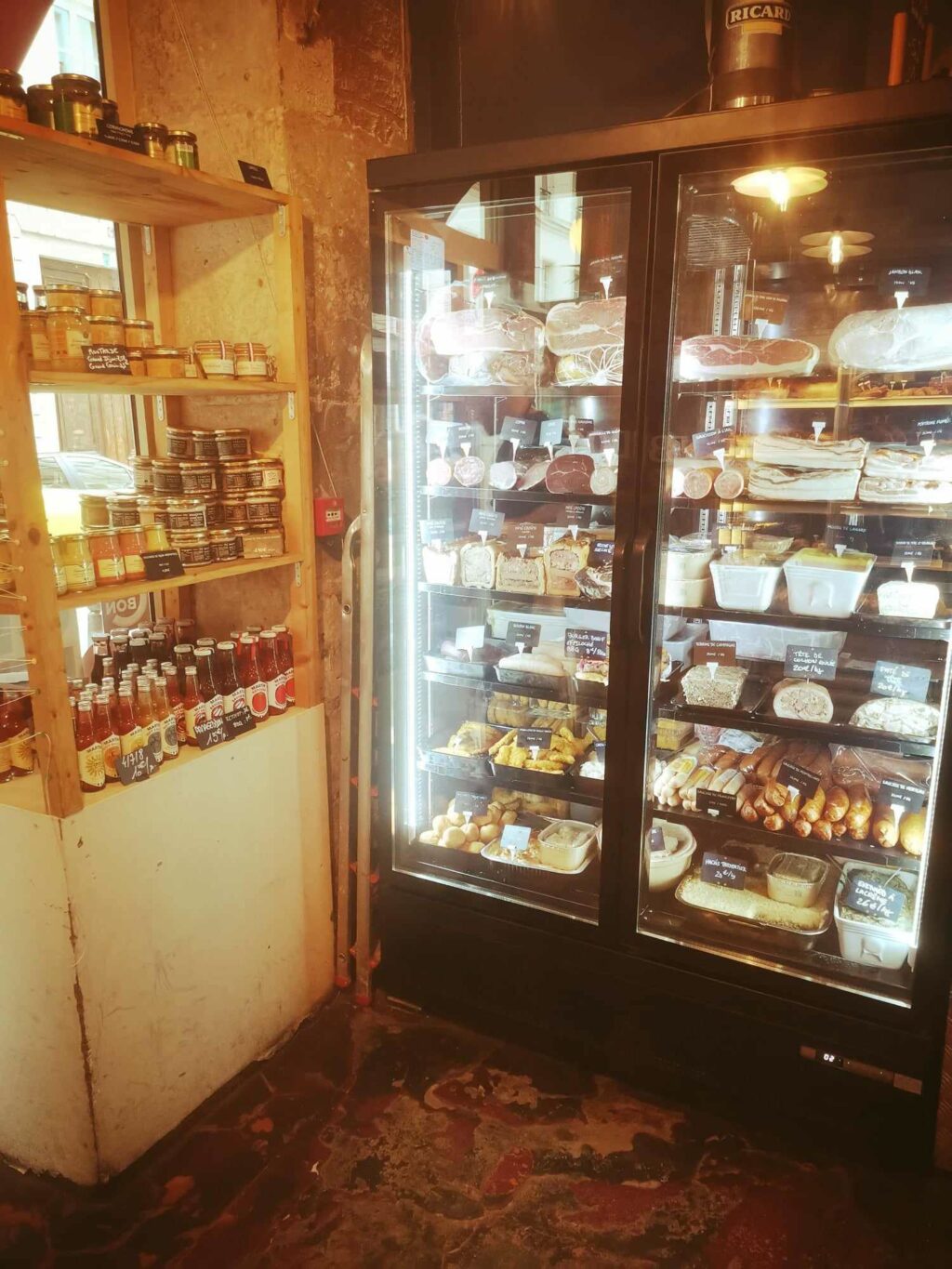 Bidoche is more than a butchery but a premium meat restaurant in Paris ...